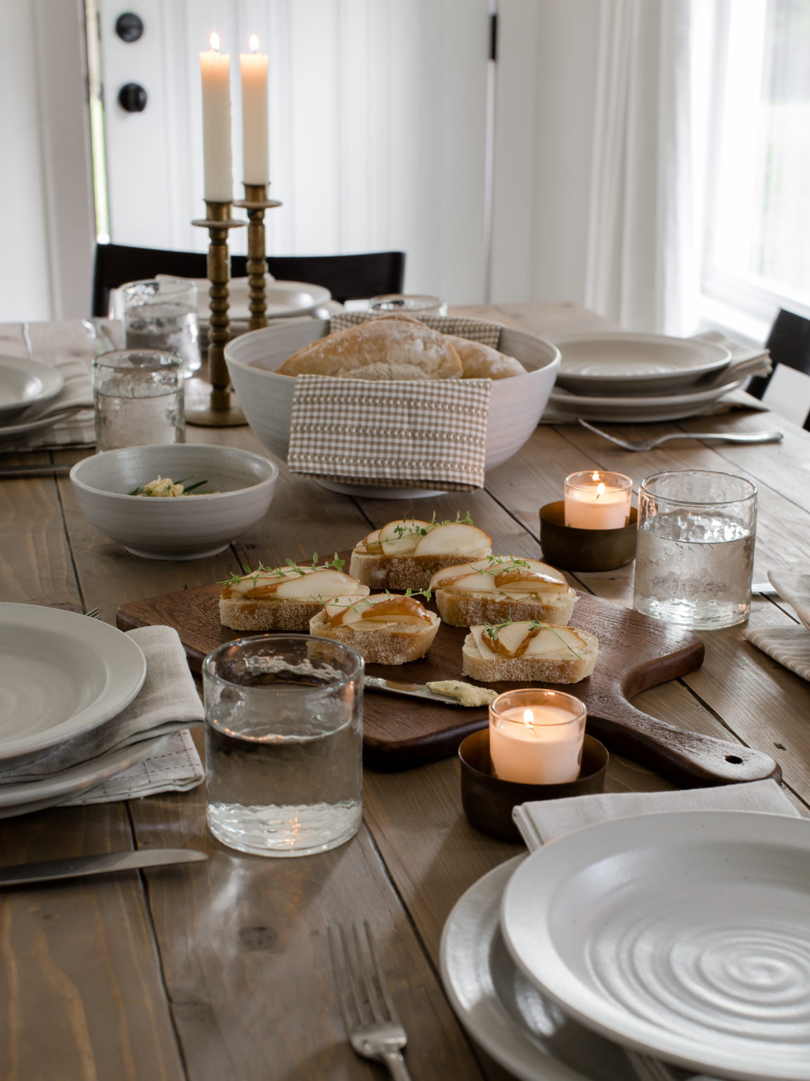 Rustic Fall Tablescape Inspiration | Laine and Layne