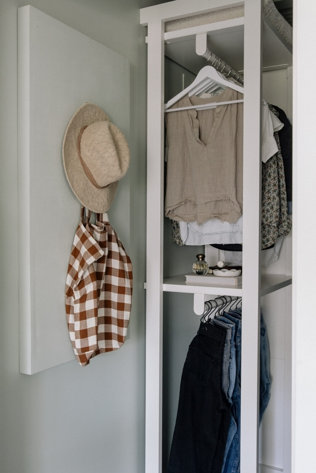 Closet Reveal : Completely Transforming Our Dated Closet into a ...
