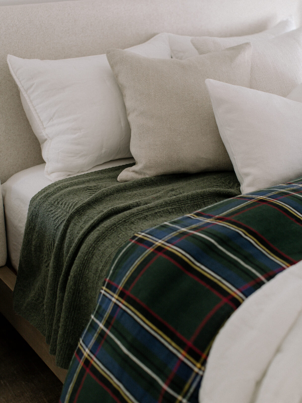Festive Plaid Holiday Bedroom | Laine and Layne