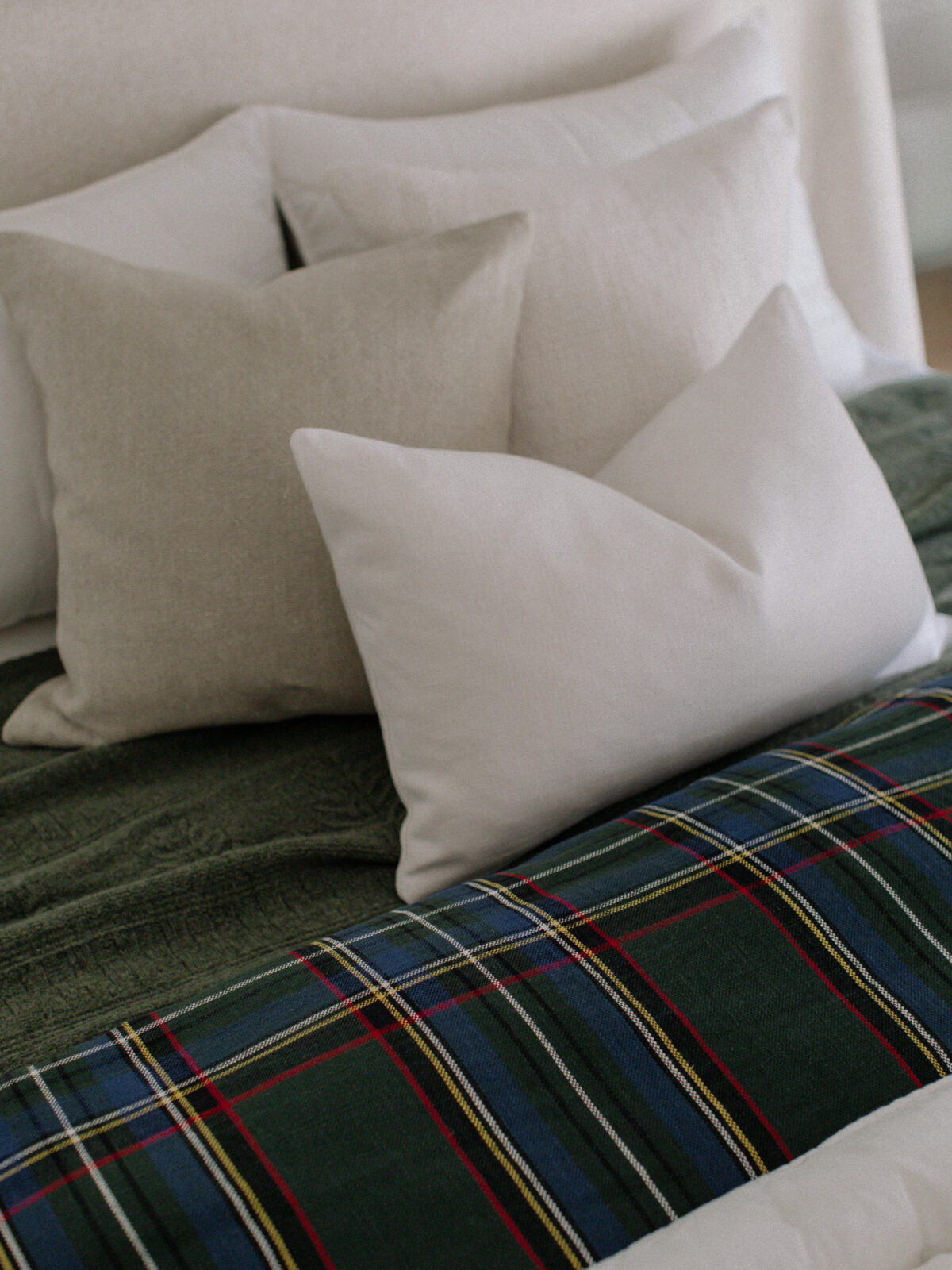 Festive Plaid Holiday Bedroom | Laine and Layne
