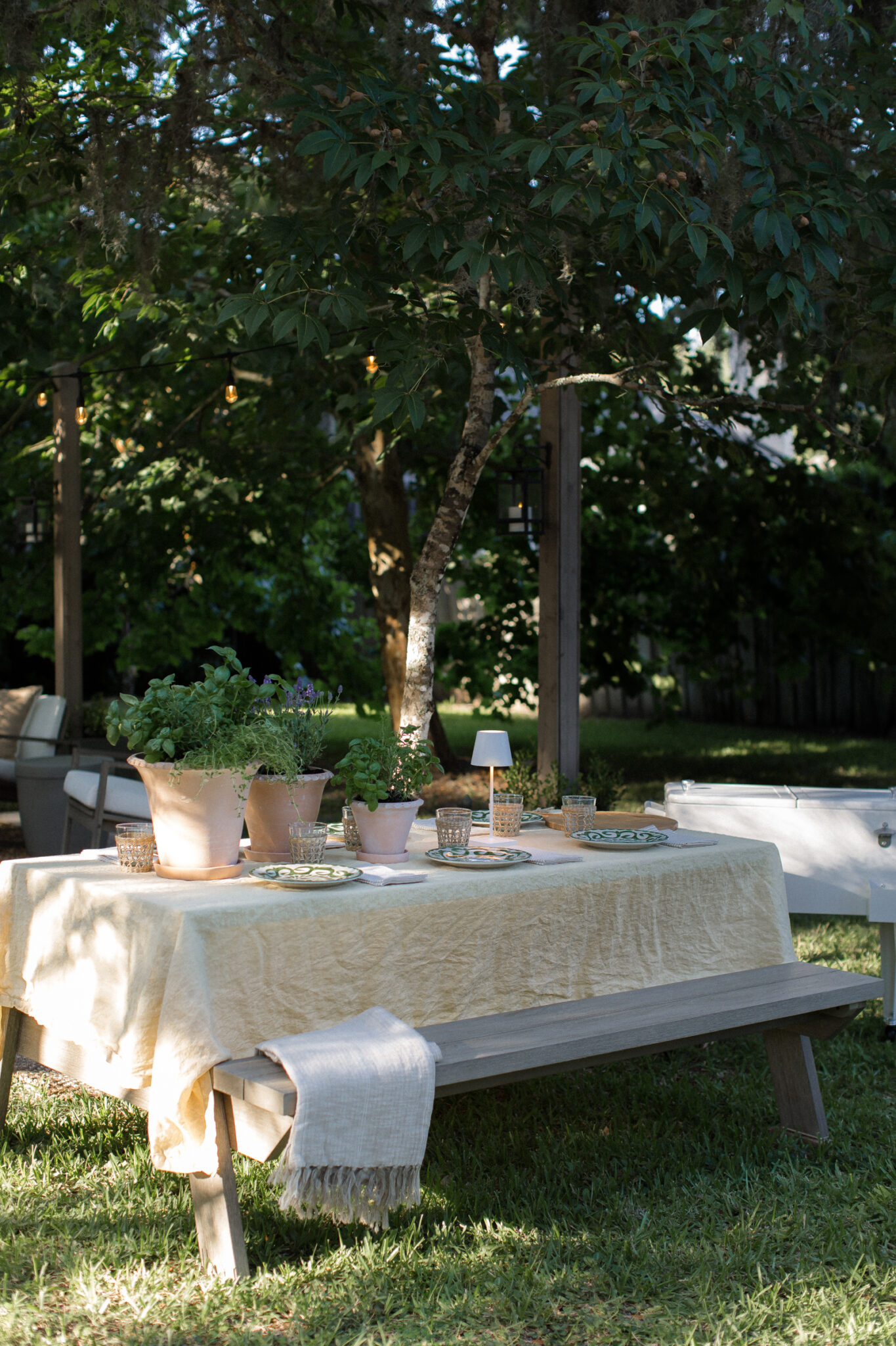 How To Romanticize Outdoor Gatherings This Summer | Laine and Layne