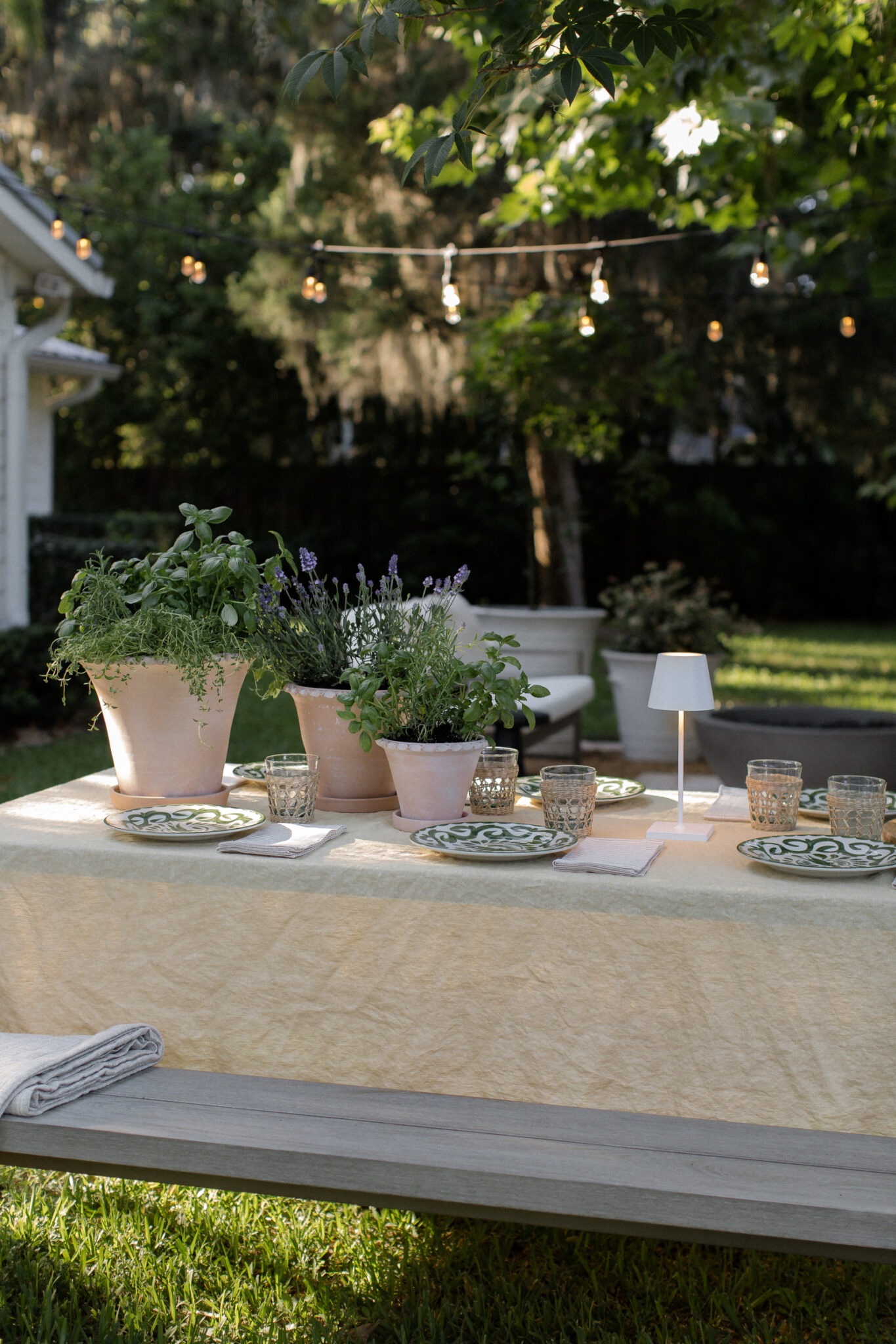 How To Romanticize Outdoor Gatherings This Summer | Laine and Layne