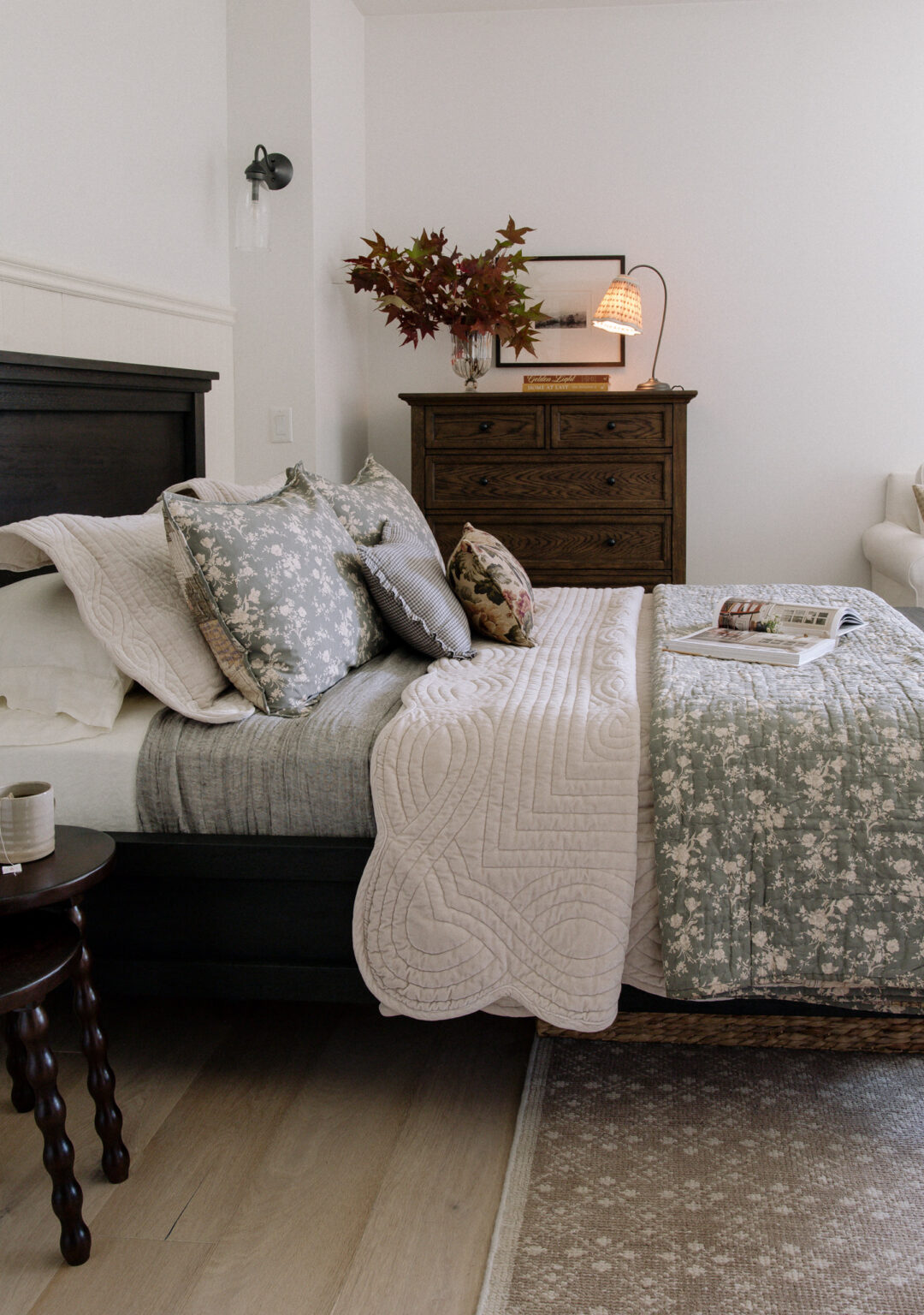 A Fall Bedroom & How To Layer A Cozy Bed For The Cooler Seasons | Laine ...