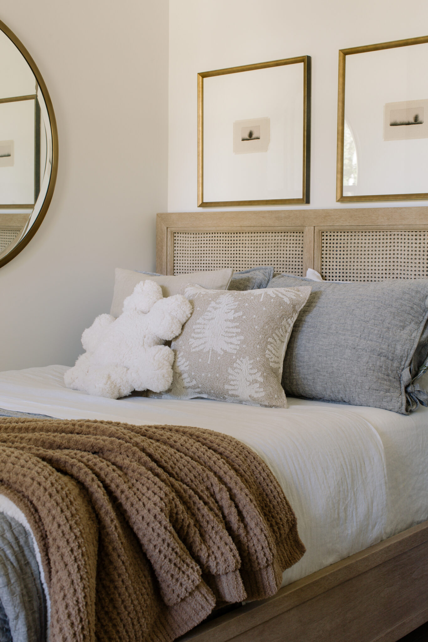 How to Prepare Your Guest Room For The Holidays | Laine and Layne