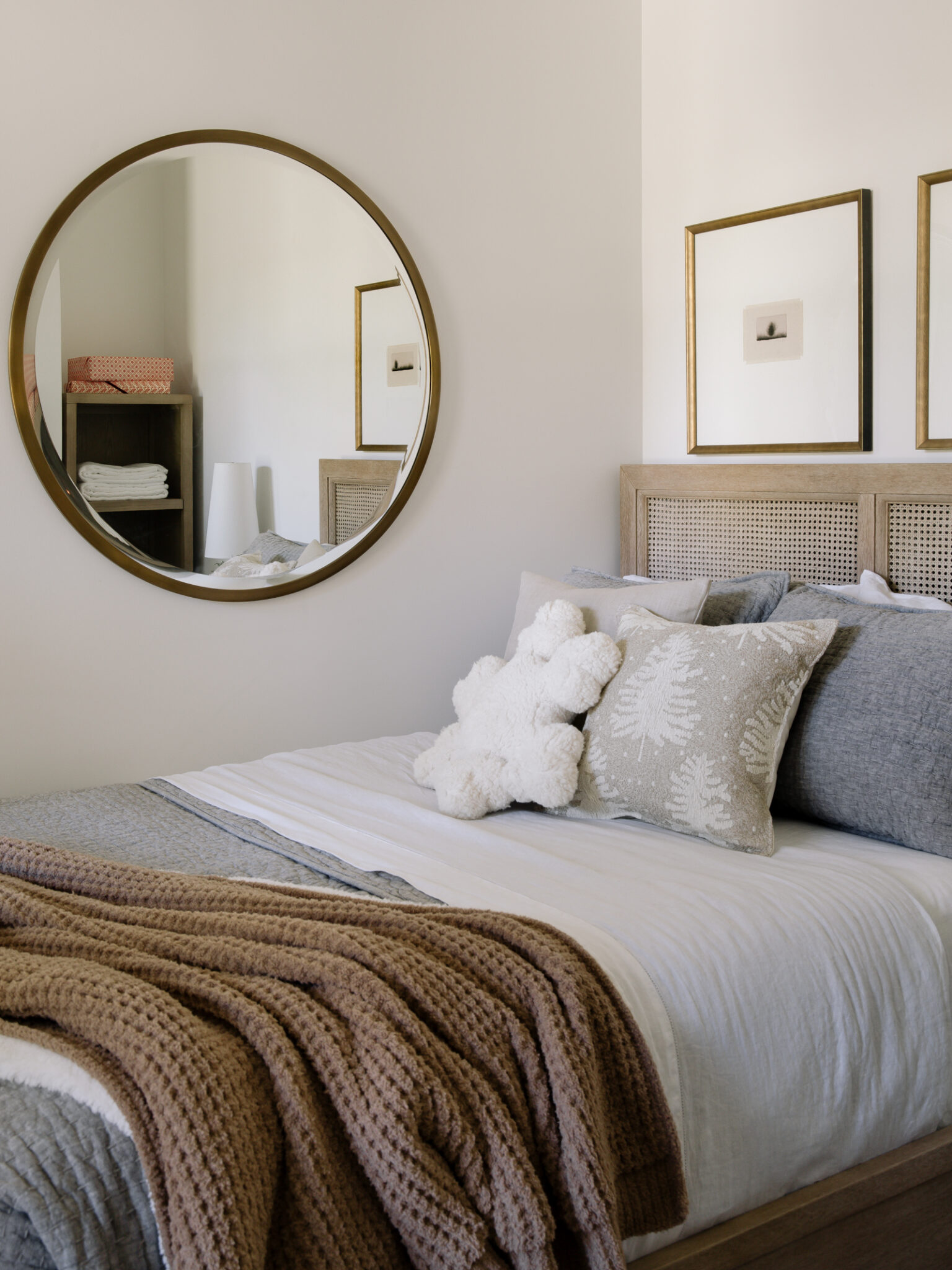 How to Prepare Your Guest Room For The Holidays | Laine and Layne