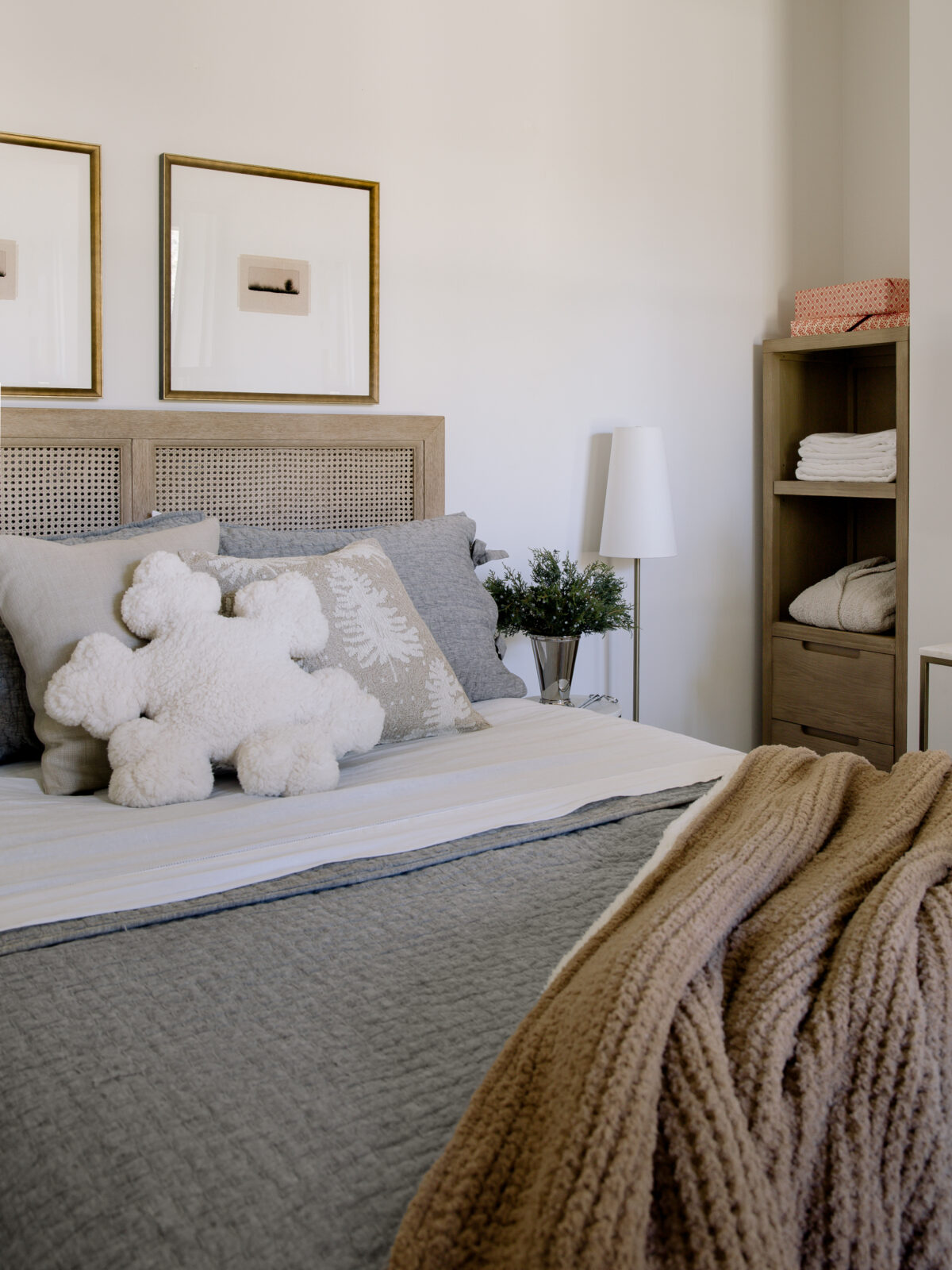 How to Prepare Your Guest Room For The Holidays | Laine and Layne